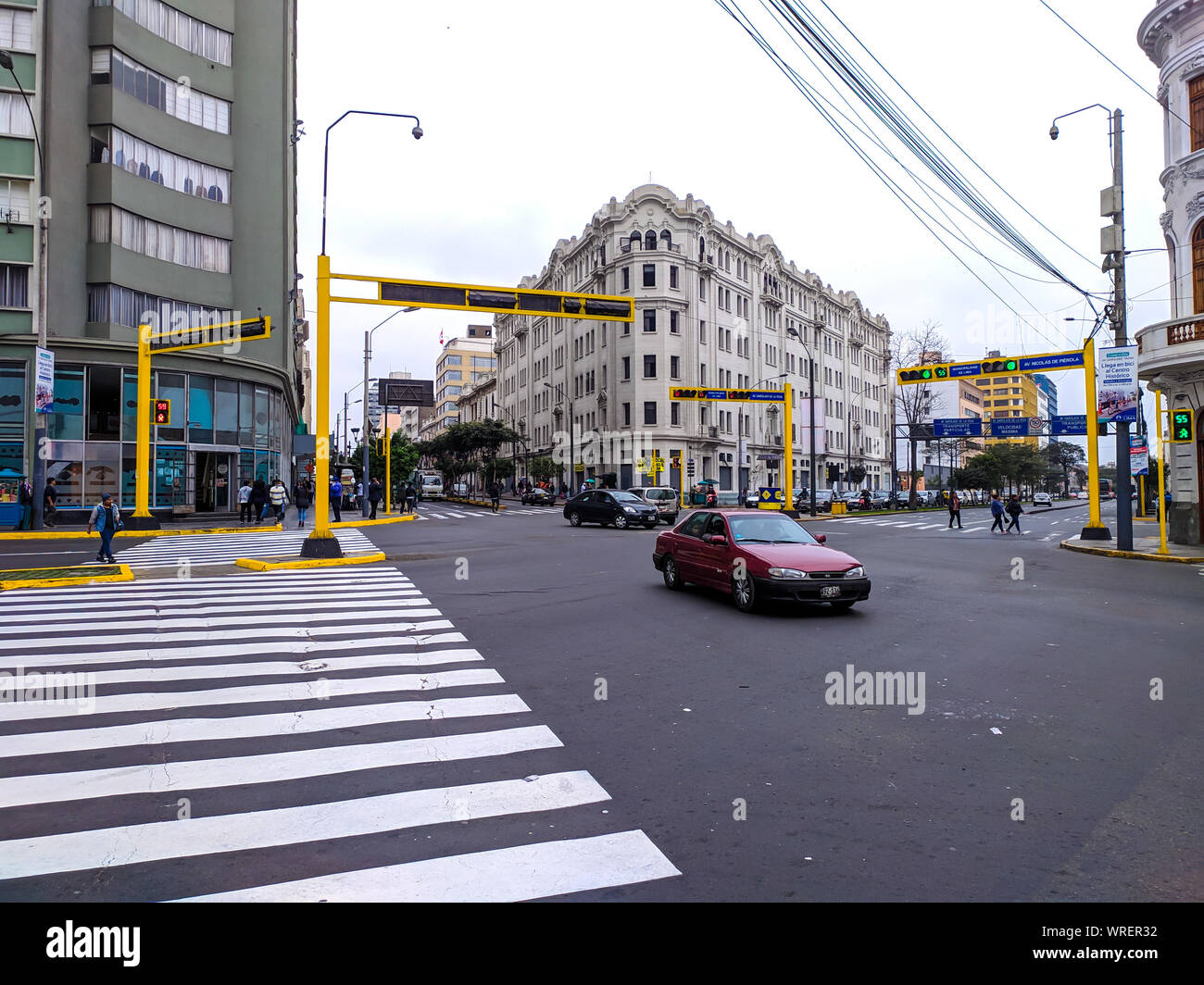 Avenida tacna lima hi-res stock photography and images - Alamy