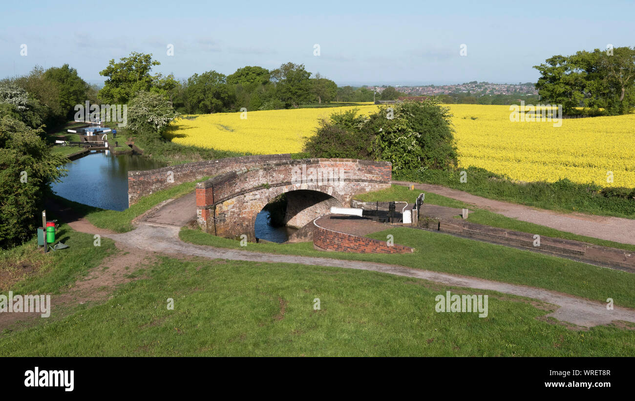 Birmingham worcester canal hi-res stock photography and images - Alamy