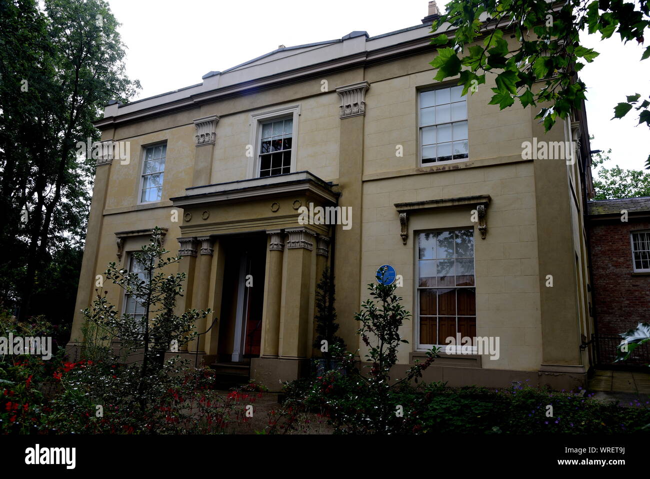 Mary barton elizabeth gaskell hi-res stock photography and images - Alamy