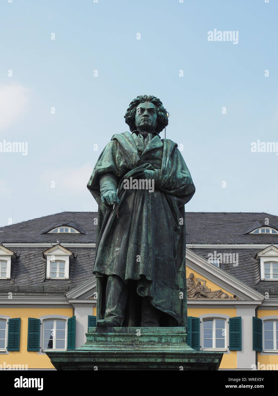 Beethoven Denkmal (unveiled 1845) bronze statue in Bonn, Germany Stock ...