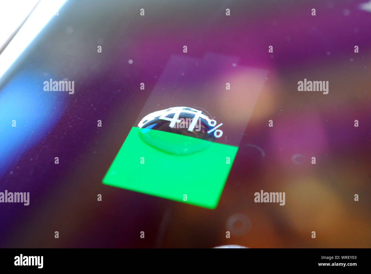 Low battery icon green screen hi-res stock photography and images - Alamy