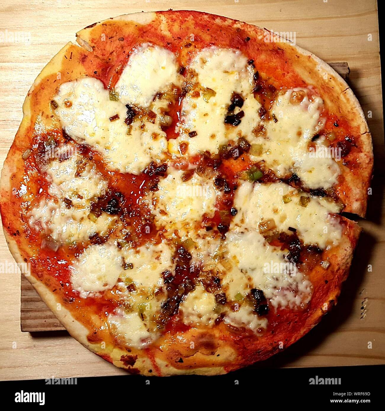 Pizza table hi-res stock photography and images - Alamy