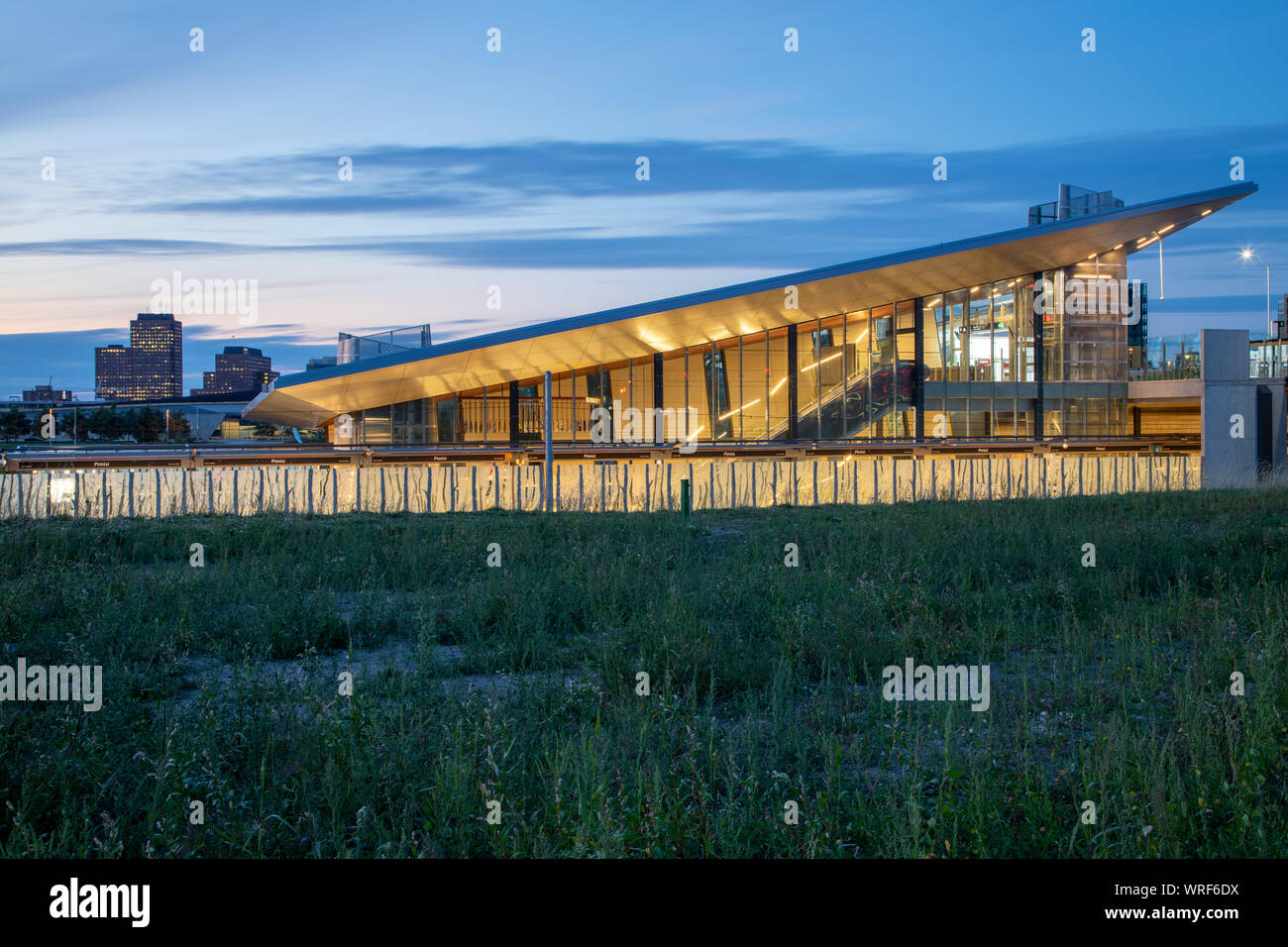 Ottawa Trillium Light Rail Station Stock Photo - Alamy
