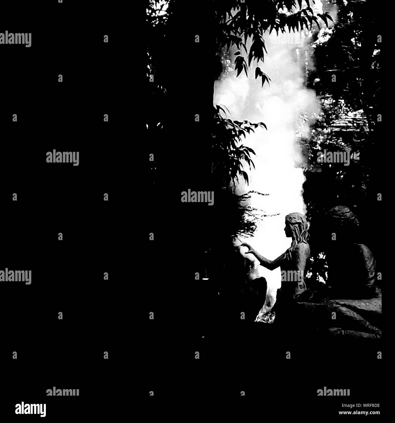 Sculpture amidst trees hi-res stock photography and images - Alamy