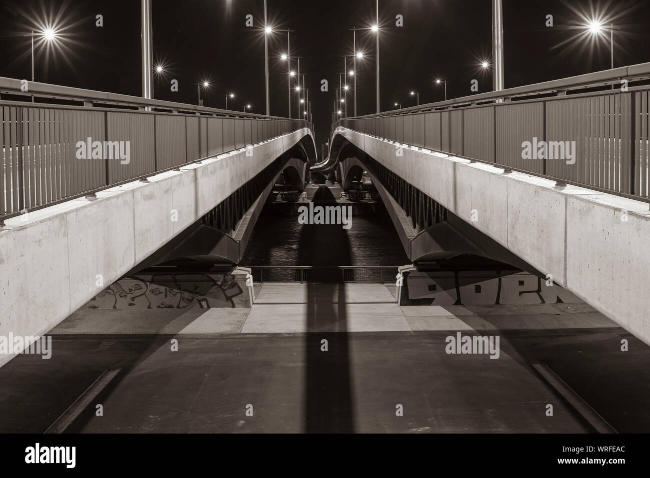 Big Bridge at Night, Bridge Construction, Minna Todenhagen Bidge Stock ...