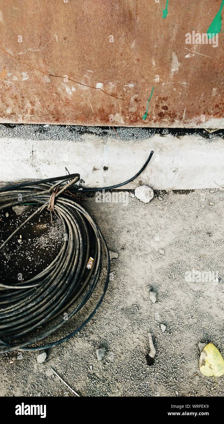 Connection to the ground hi-res stock photography and images - Alamy