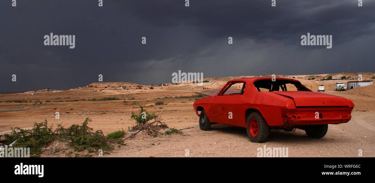 Car desert at night hi-res stock photography and images - Alamy