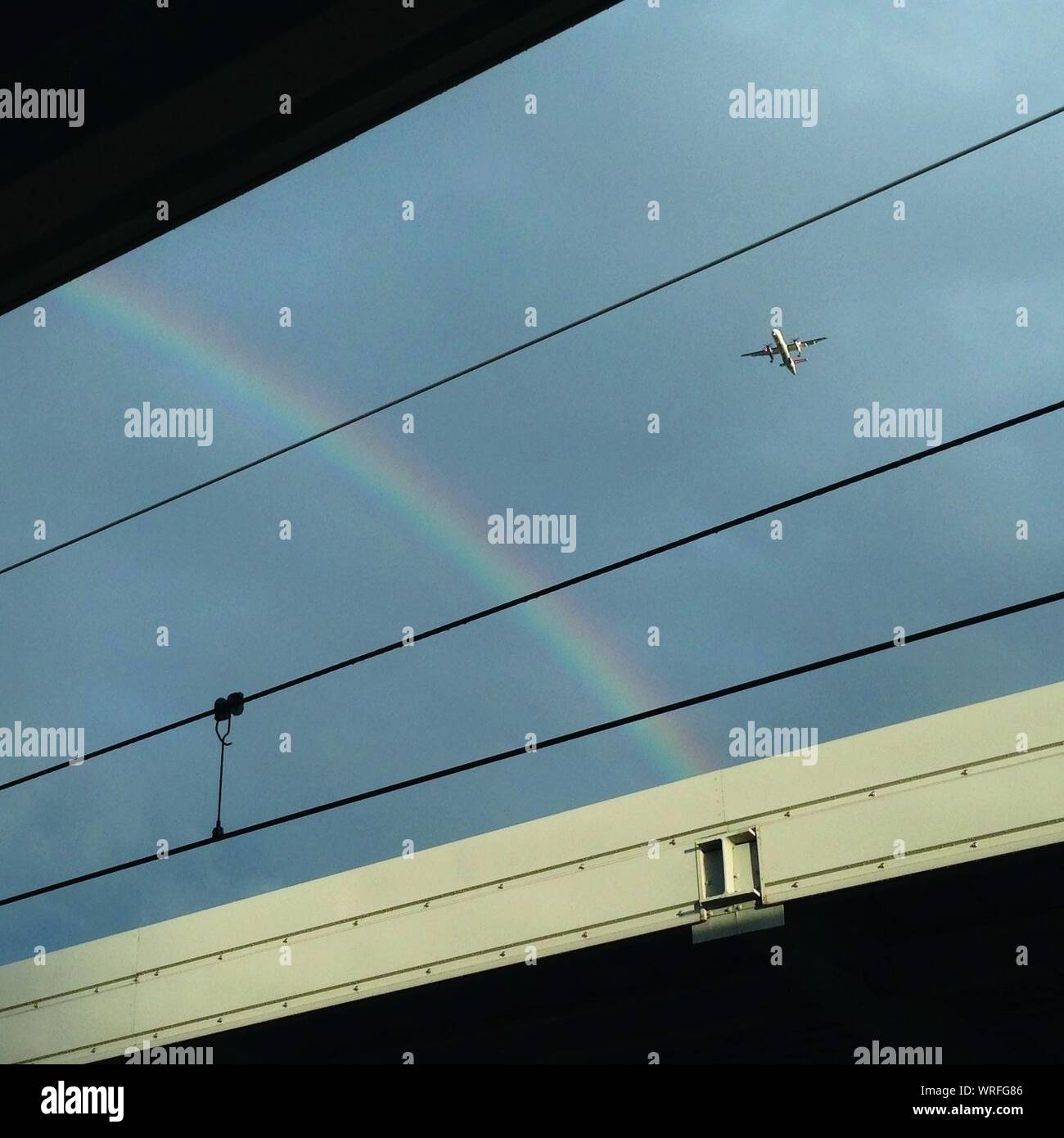 Airplane rainbow hi-res stock photography and images - Alamy