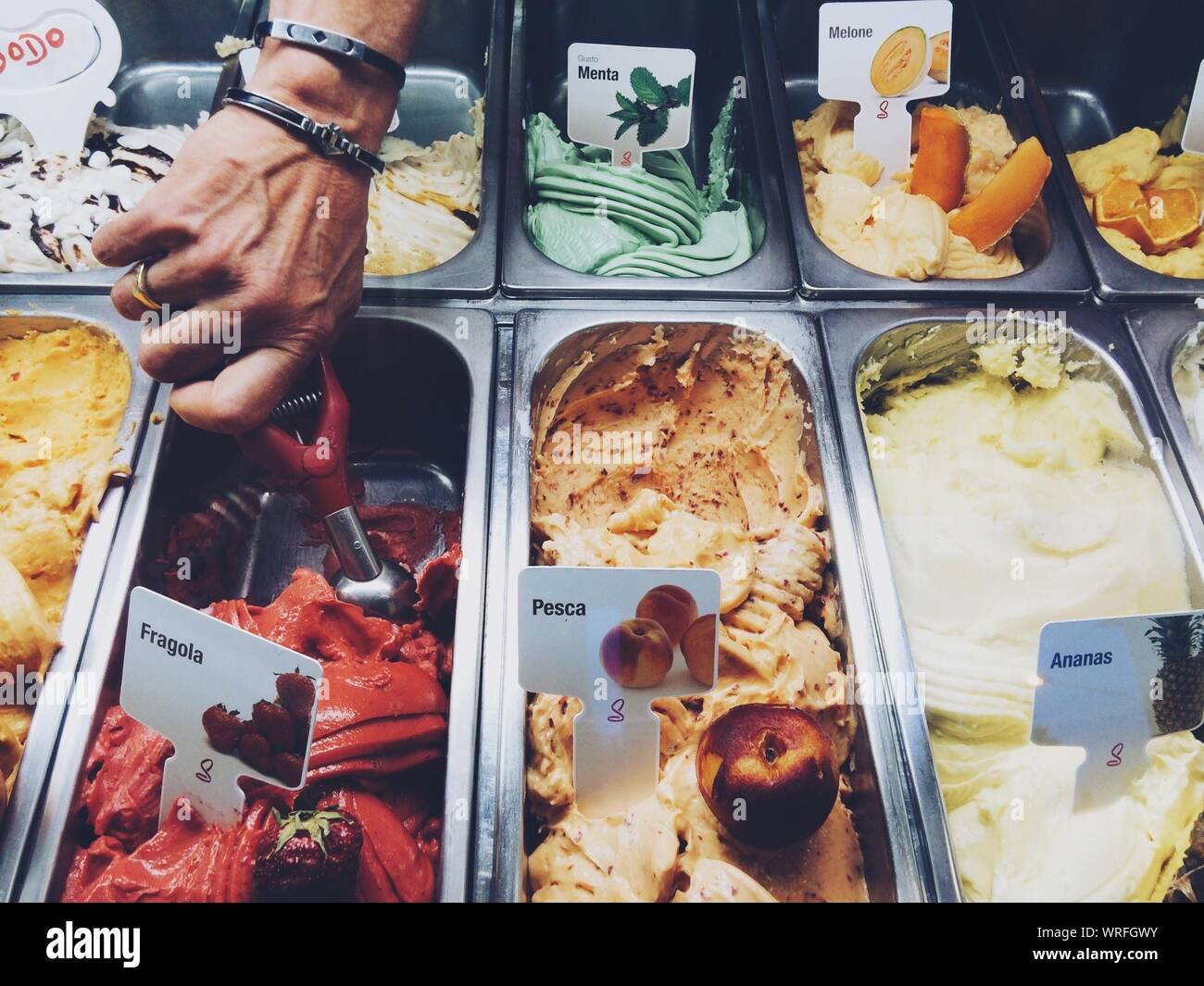 Scooping out ice cream hi-res stock photography and images - Alamy