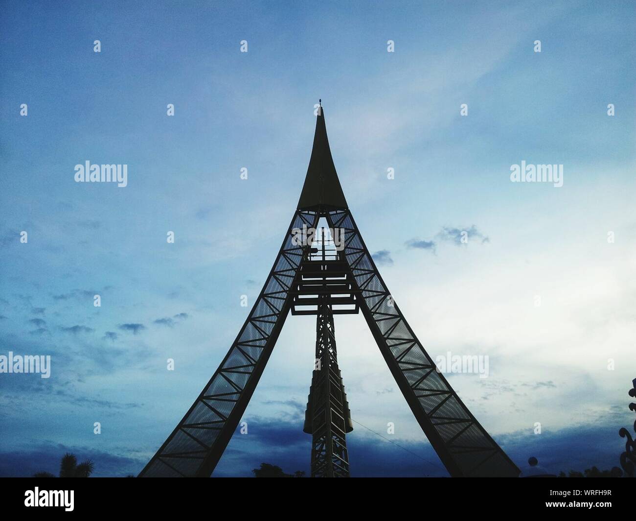 Triangle shape city hi-res stock photography and images - Alamy