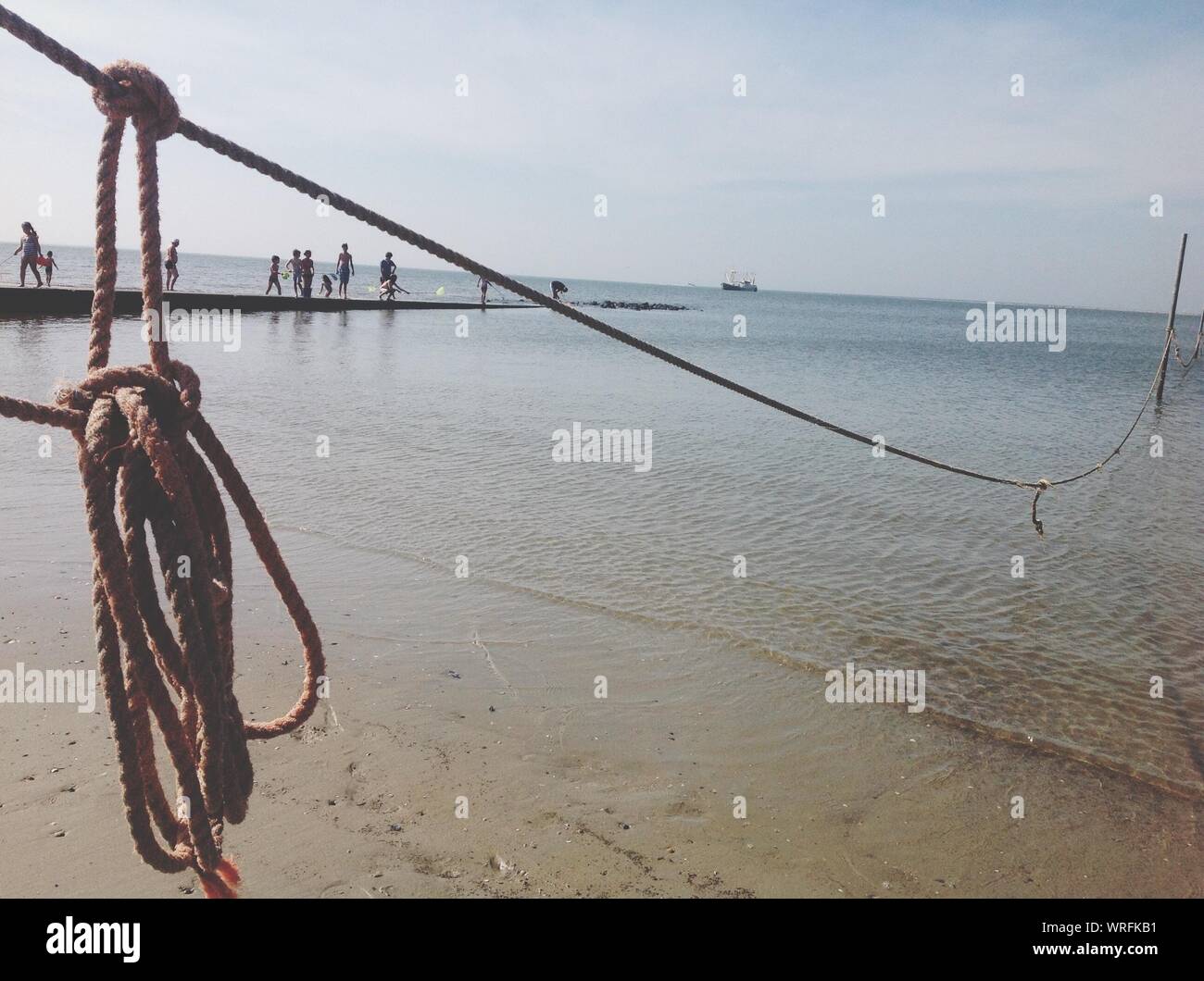 Rope activities hi-res stock photography and images - Alamy