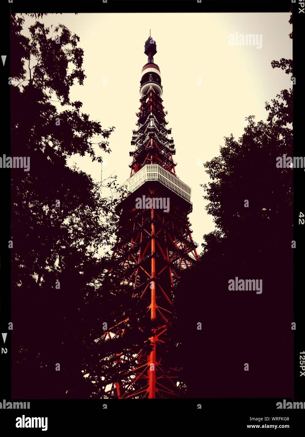 Tokyo tower silhouette hi-res stock photography and images - Alamy