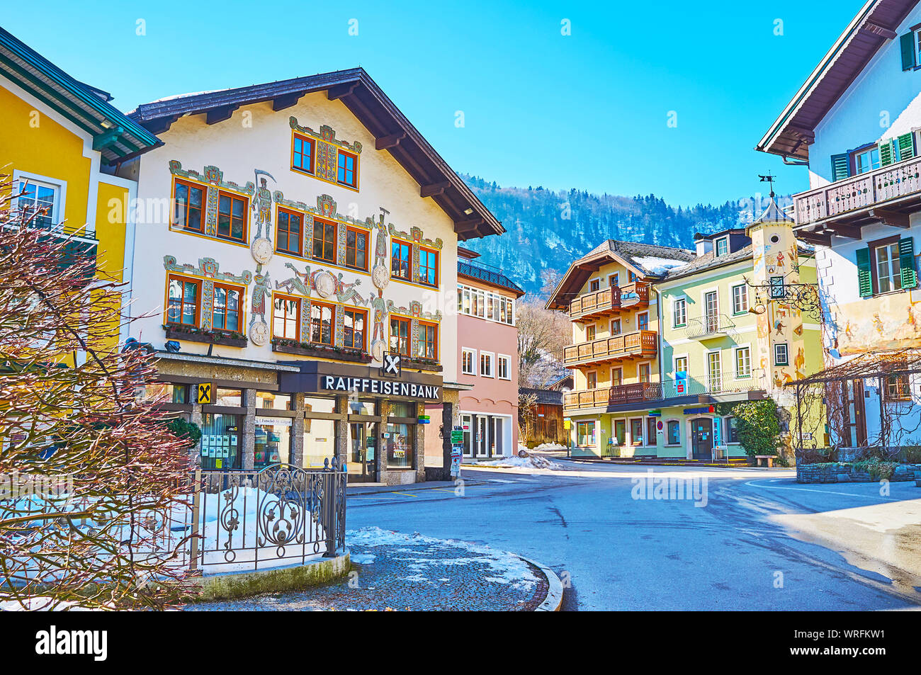 ST GILGEN, AUSTRIA - FEBRUARY 23, 2019: Walk the Mozartplatz square and ...