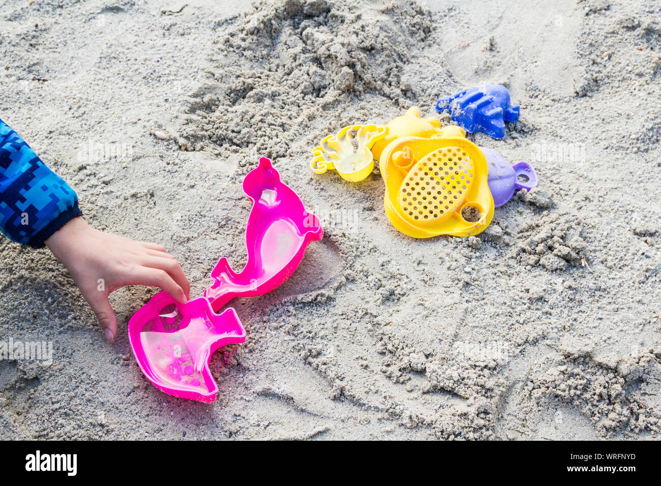 Hand reaching out child hi-res stock photography and images - Alamy