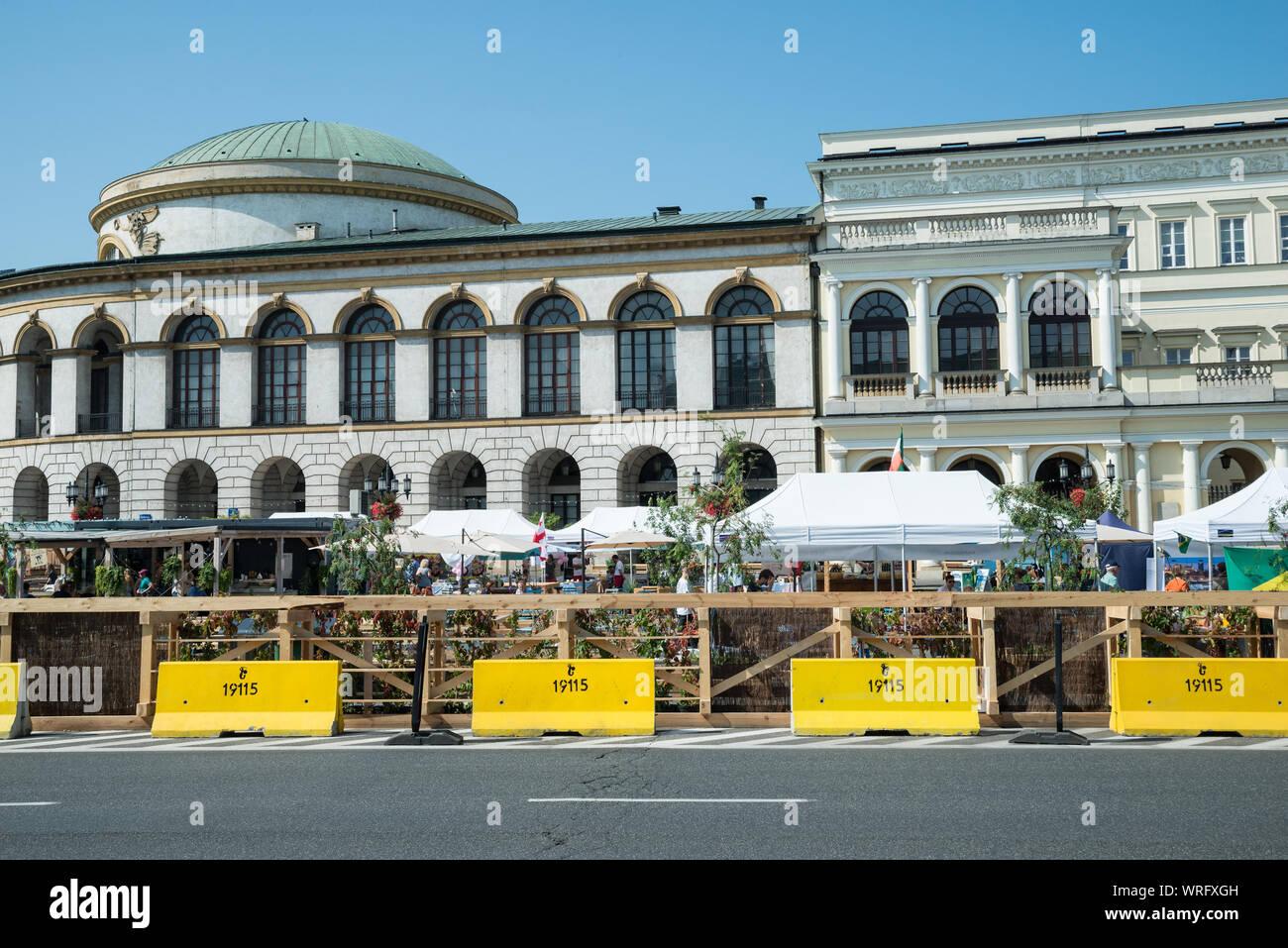 Bankowy square hi-res stock photography and images - Alamy