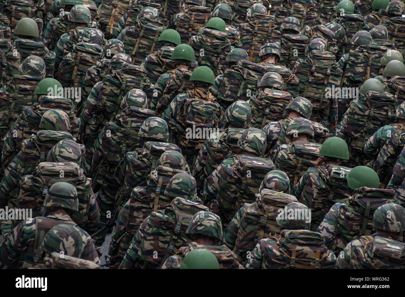 Army soldiers at parade hi-res stock photography and images - Alamy