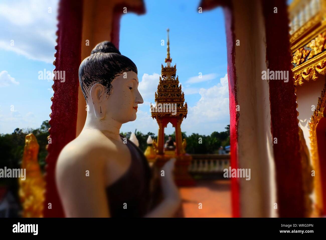 Side view of temple hi-res stock photography and images - Alamy