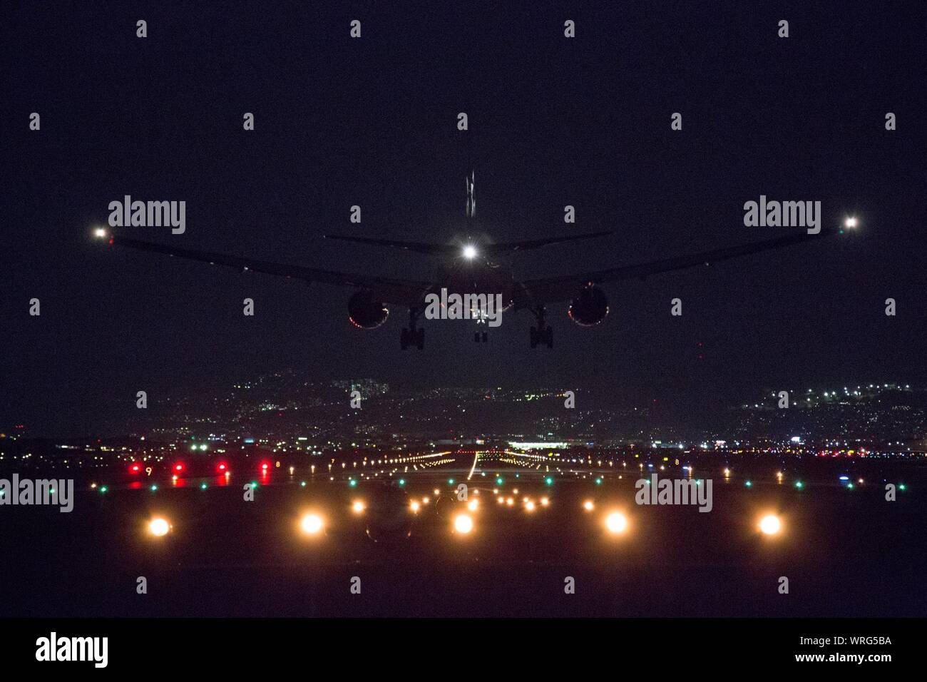 Night landing hi-res stock photography and images - Alamy