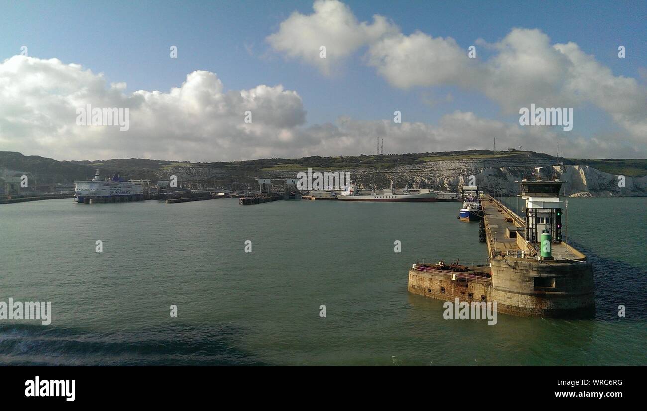 Dover outdoors hi-res stock photography and images - Alamy