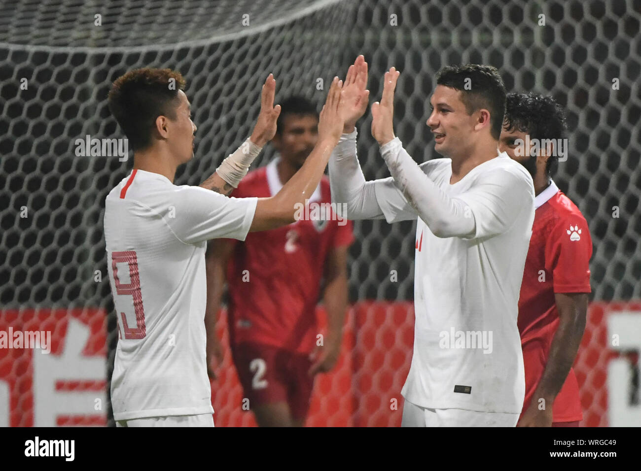 Male, Maldives. 10th Sep, 2019. Wei Shihao (front L) and Ai Kesen ...