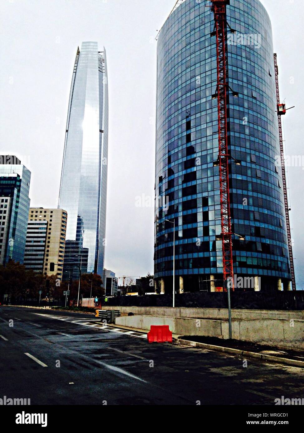 Hi rise tower building hi-res stock photography and images - Alamy