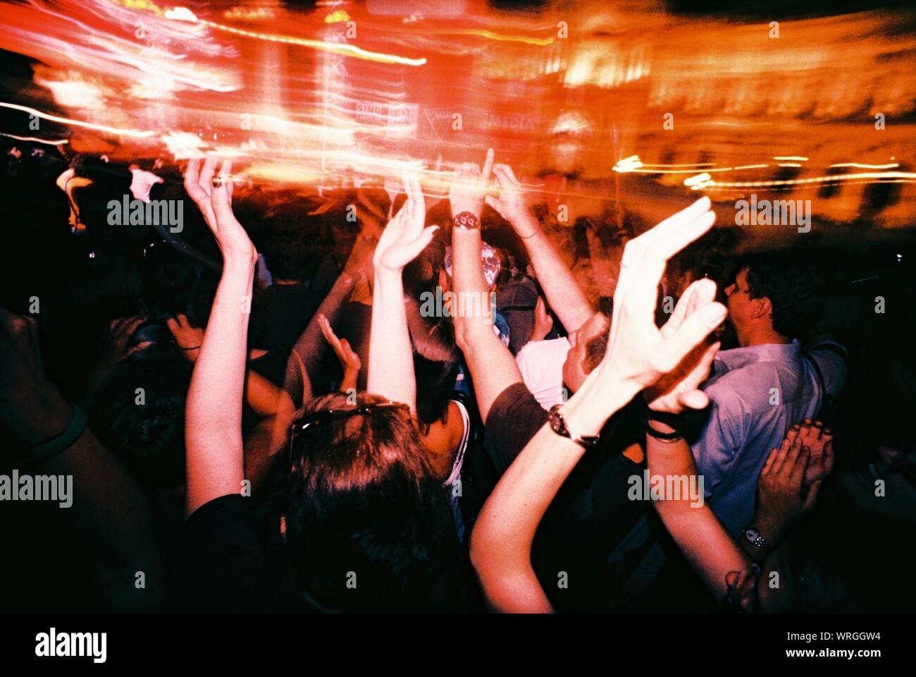Crowd Clapping At Concert High Resolution Stock Photography and Images ...