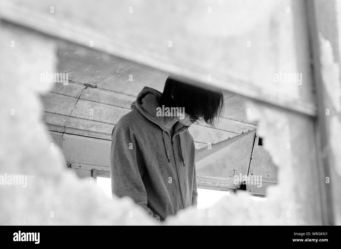 The man with the broken face hi-res stock photography and images - Alamy