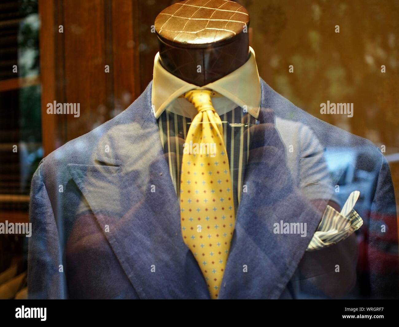 Mannequin display outdoors hi-res stock photography and images - Alamy