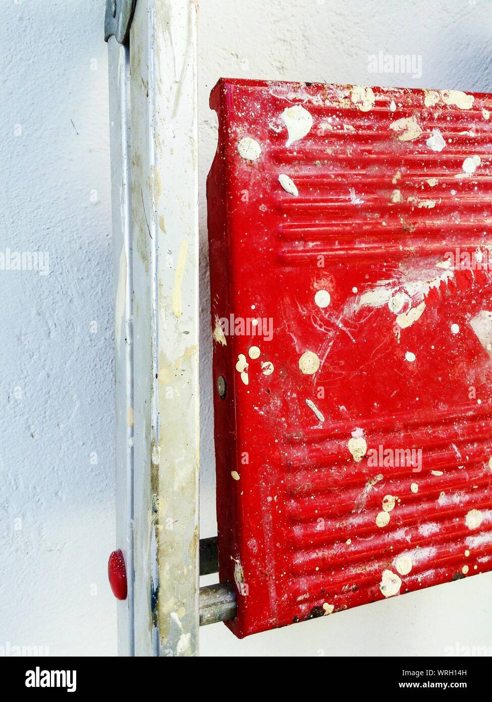 Red step ladder hi-res stock photography and images - Alamy