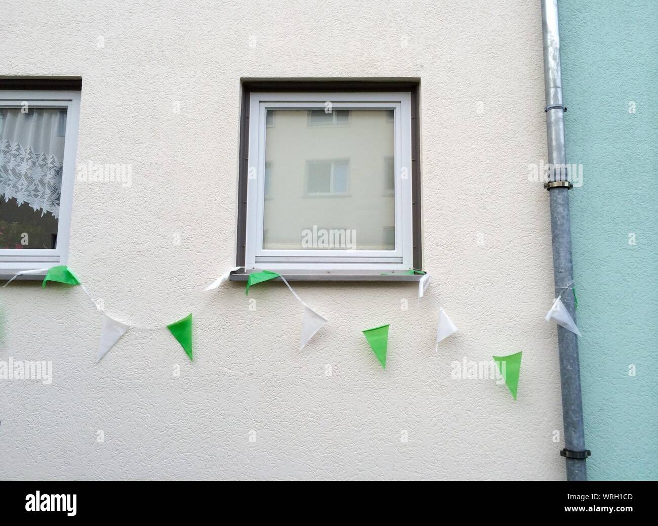 Pipe bunting hi-res stock photography and images - Alamy