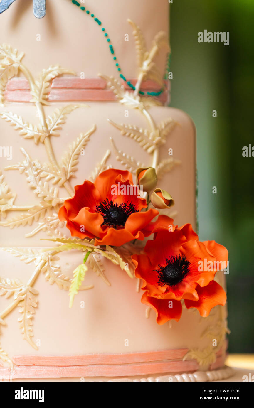 Decorated layer cake hi-res stock photography and images - Alamy