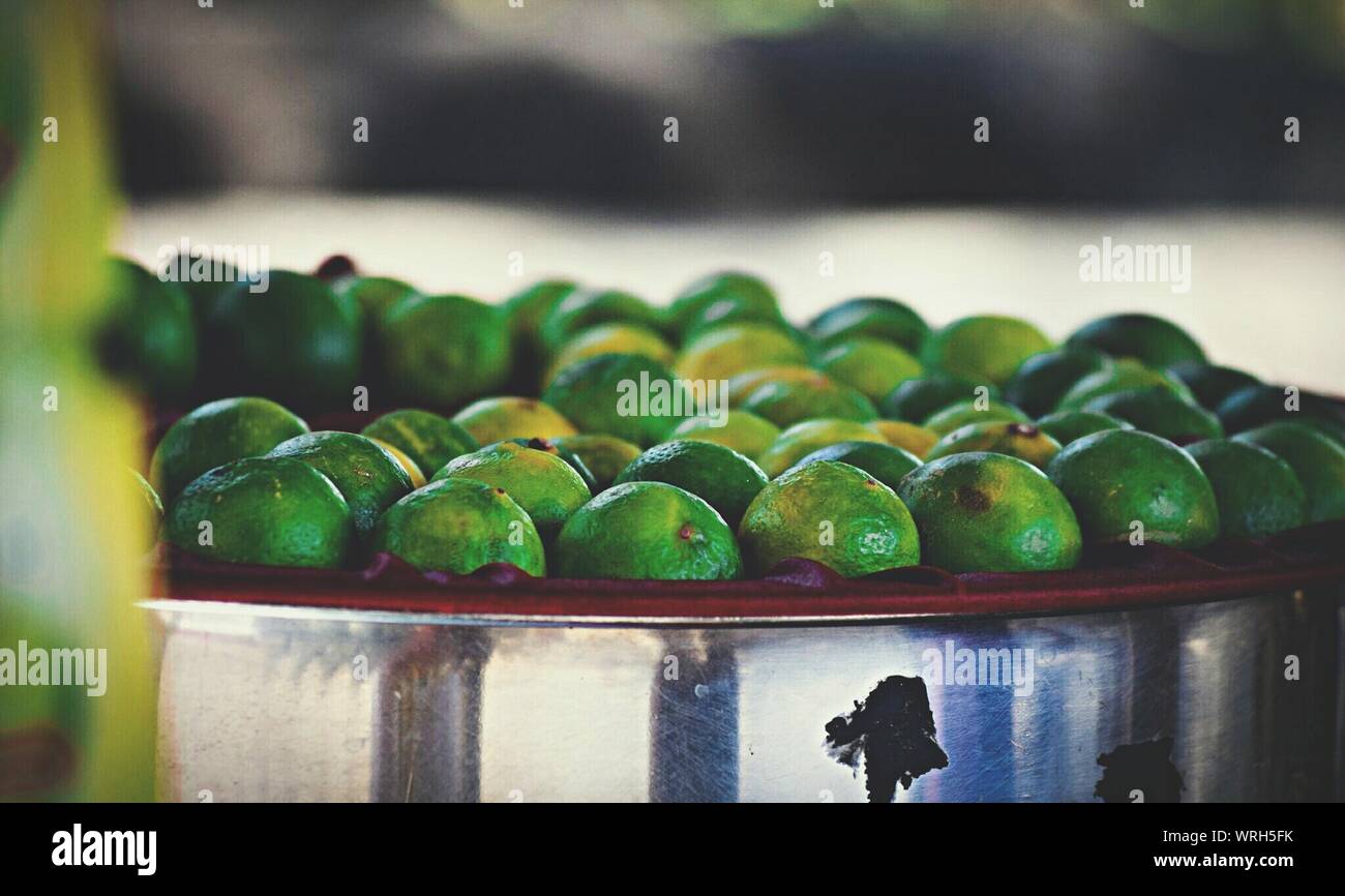 Lime green container hi-res stock photography and images - Alamy