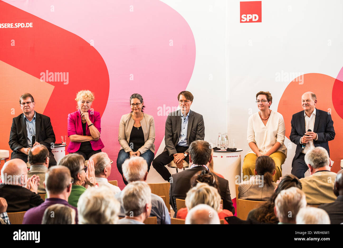 Nieder Olm, Germany. 10th Sep, 2019. The couples of candidates for the ...