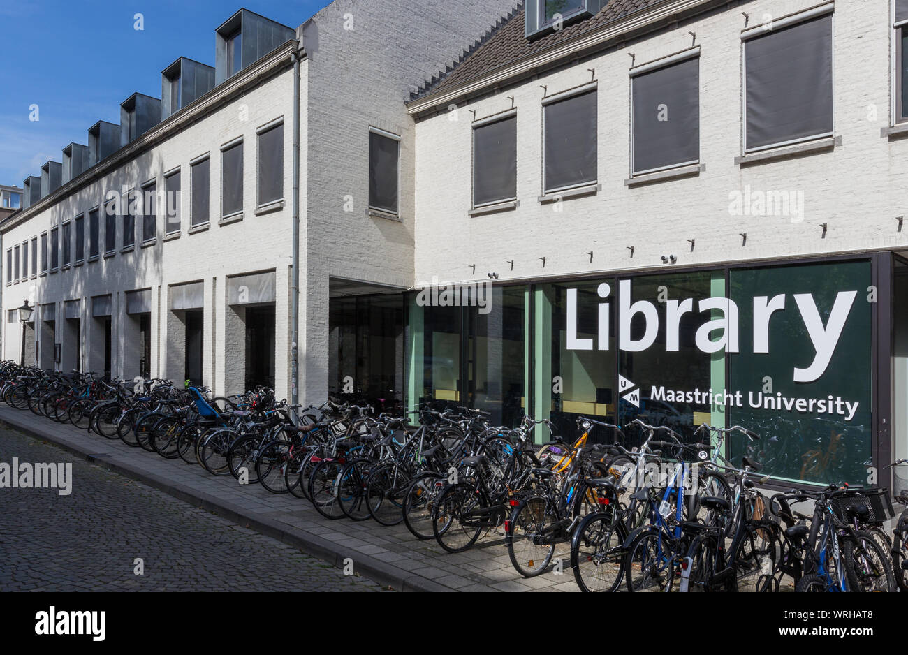Downtown Maastricht University library for the faculties Law, Social ...