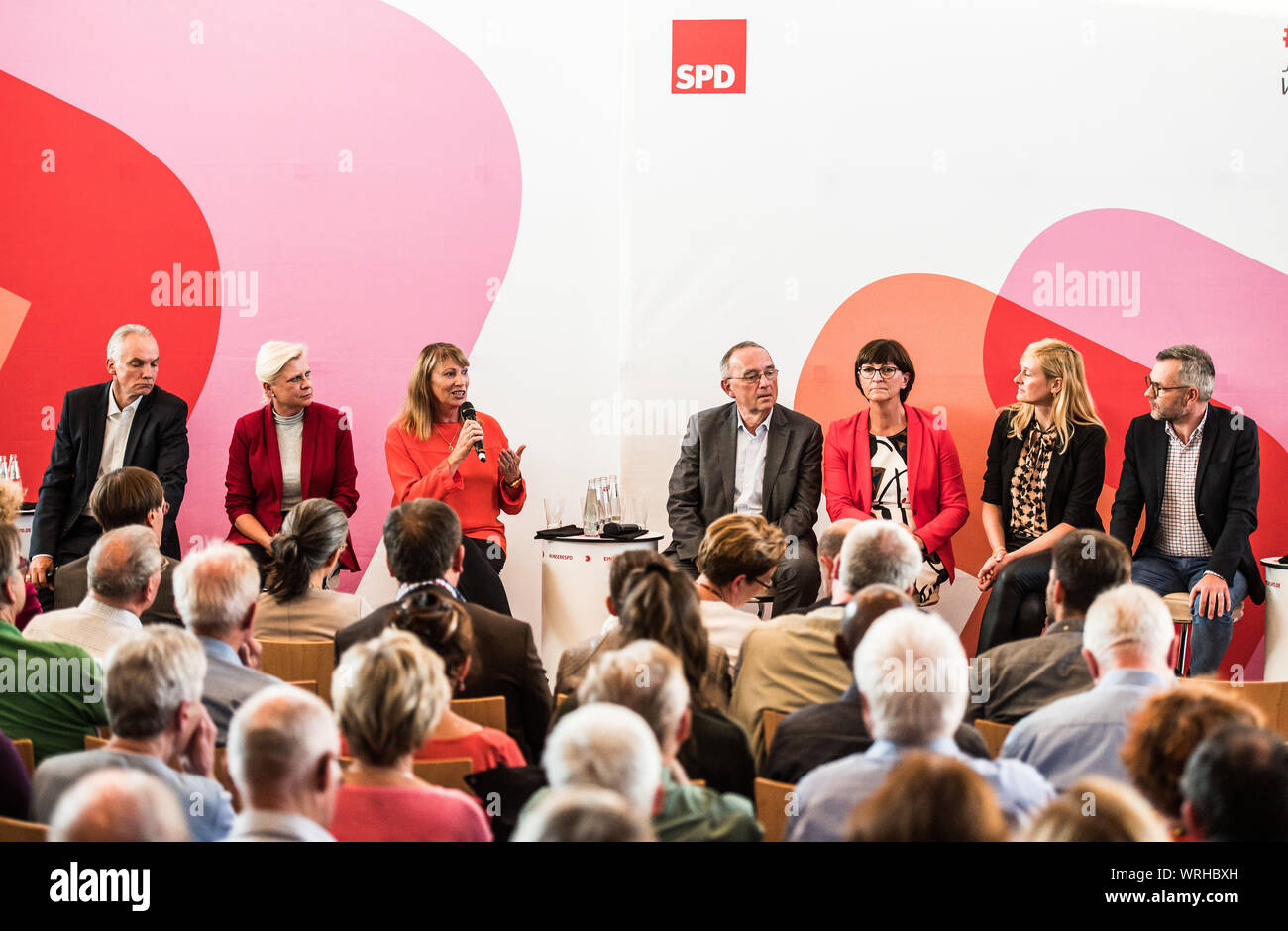 Nieder Olm, Germany. 10th Sep, 2019. The couples of candidates for the ...