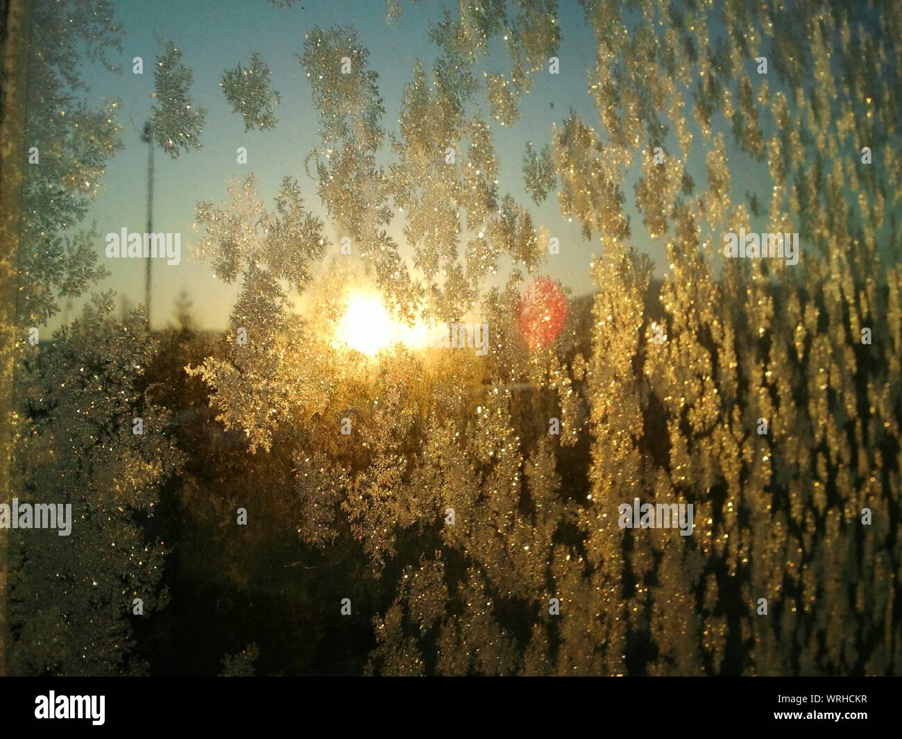 Frozen ice patterns on glass hi-res stock photography and images - Alamy