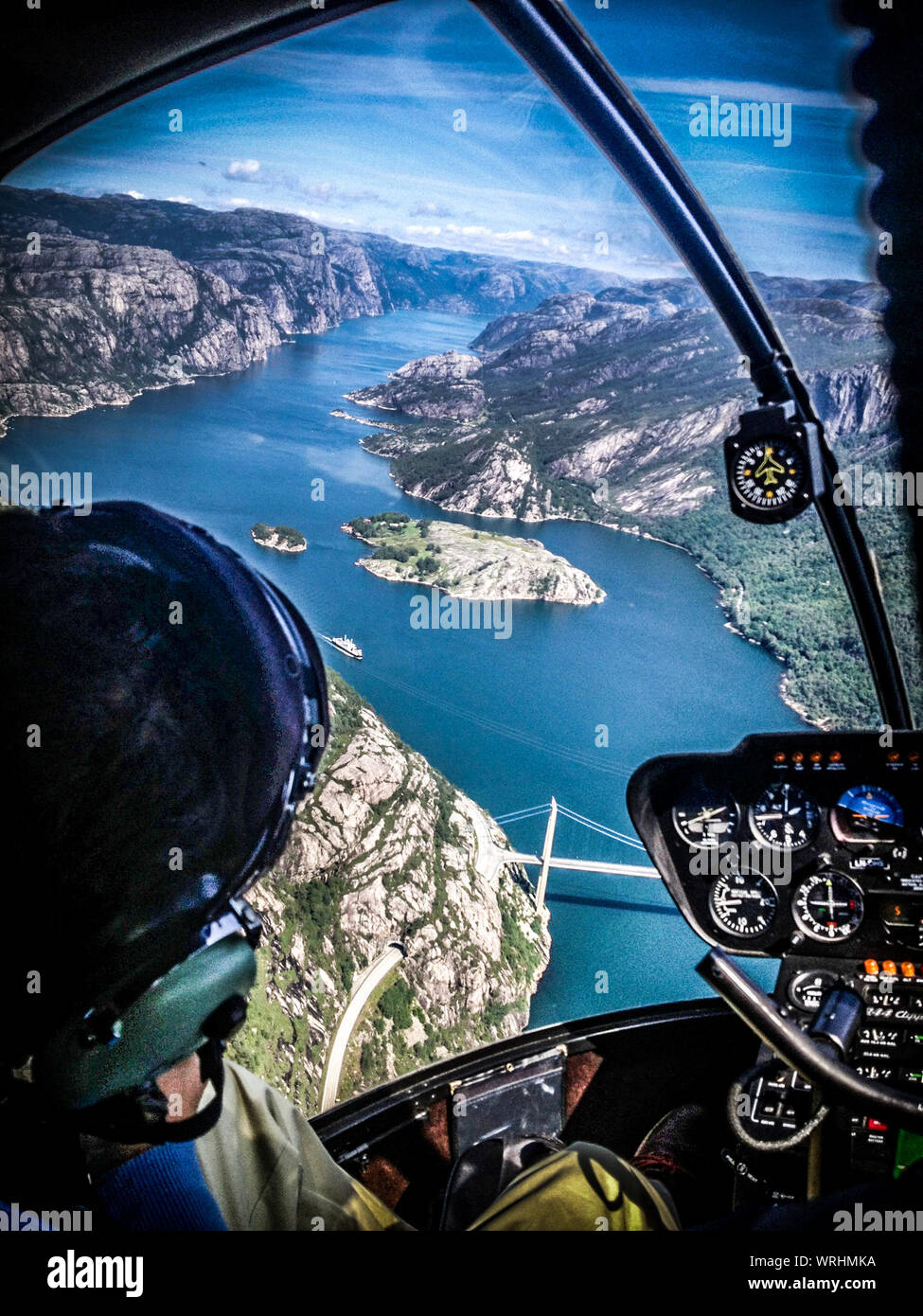 Interior of flying helicopter hi-res stock photography and images - Alamy