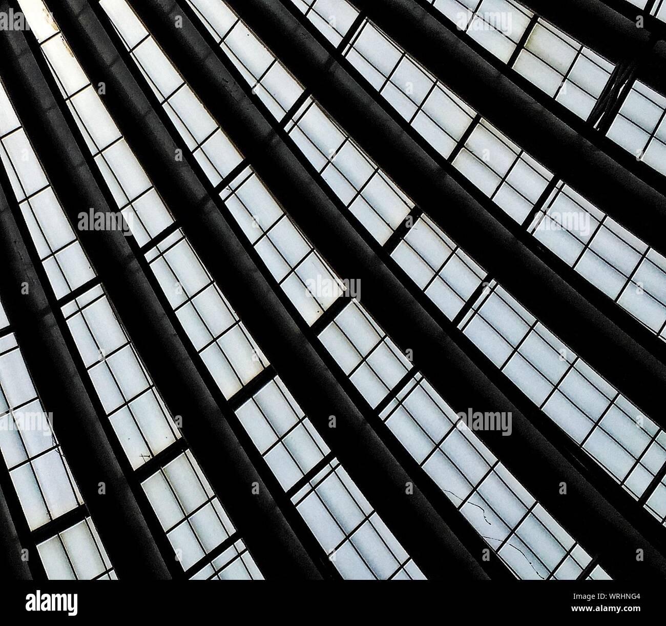 Skylight ceiling hi-res stock photography and images - Alamy