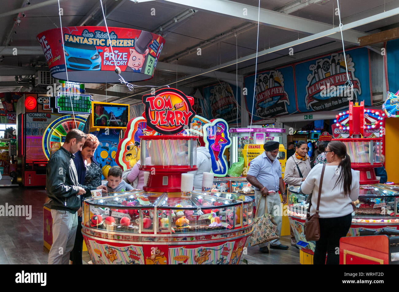Arcade games on Clactons on sea's historic pier Stock Photo - Alamy