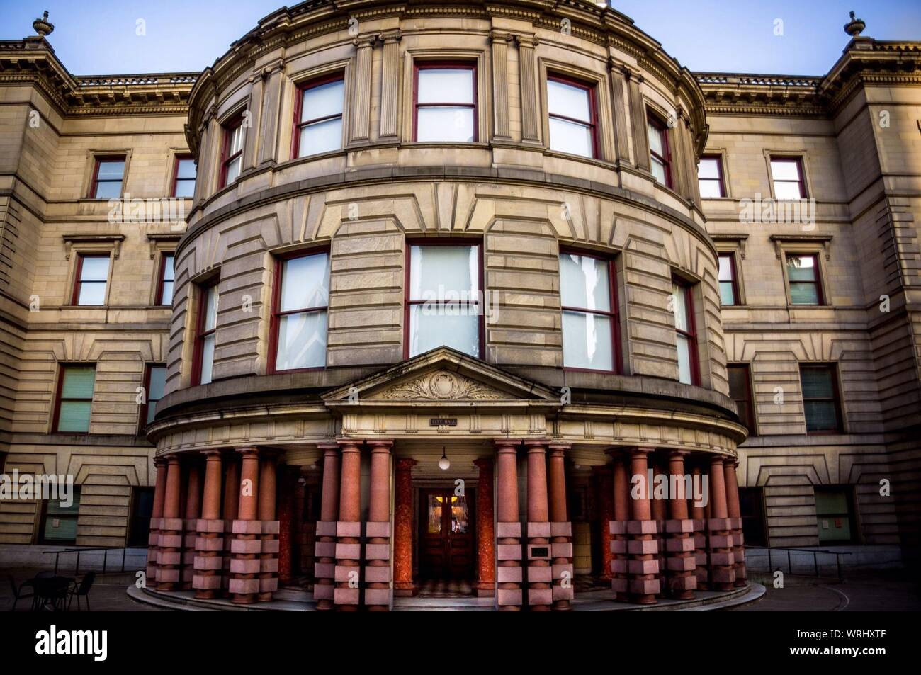 Exterior city hall hi-res stock photography and images - Alamy