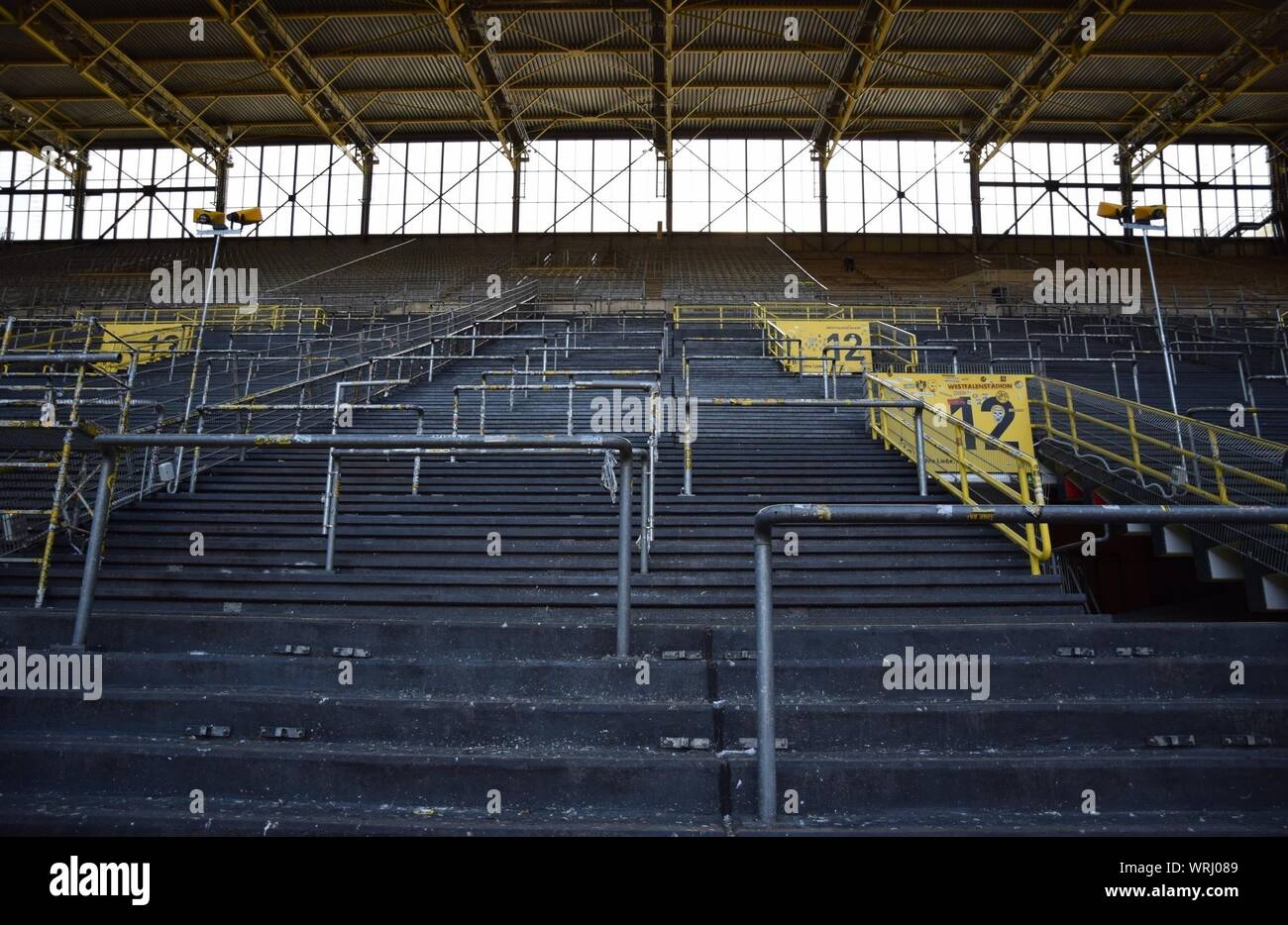 Empty soccer stadium hi-res stock photography and images - Alamy