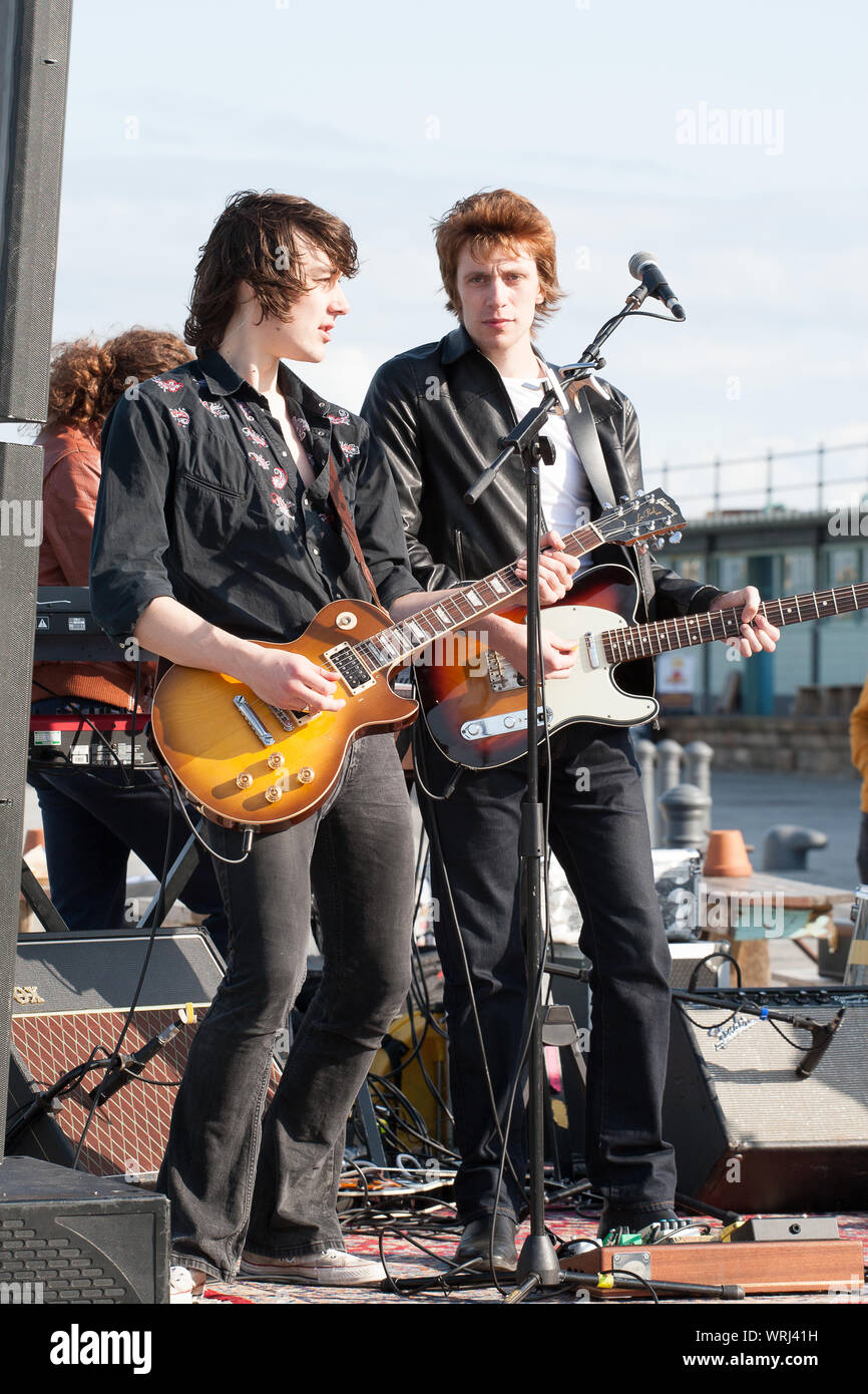 Rock band Folkestone Pier Stock Photo - Alamy
