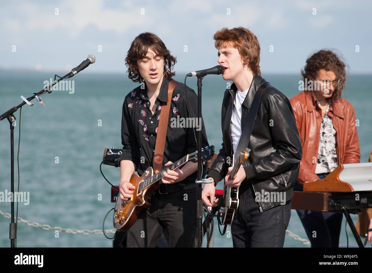 Rock band Folkestone Pier Stock Photo - Alamy