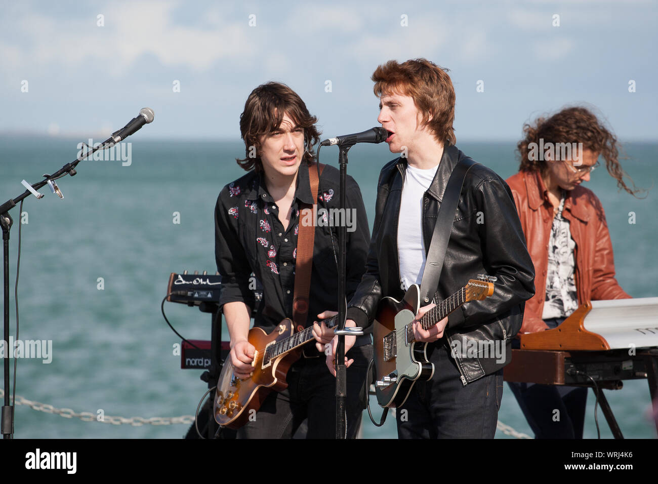 Rock band Folkestone Pier Stock Photo - Alamy
