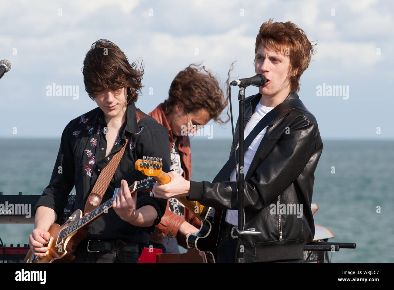 Rock band Folkestone Pier Stock Photo - Alamy
