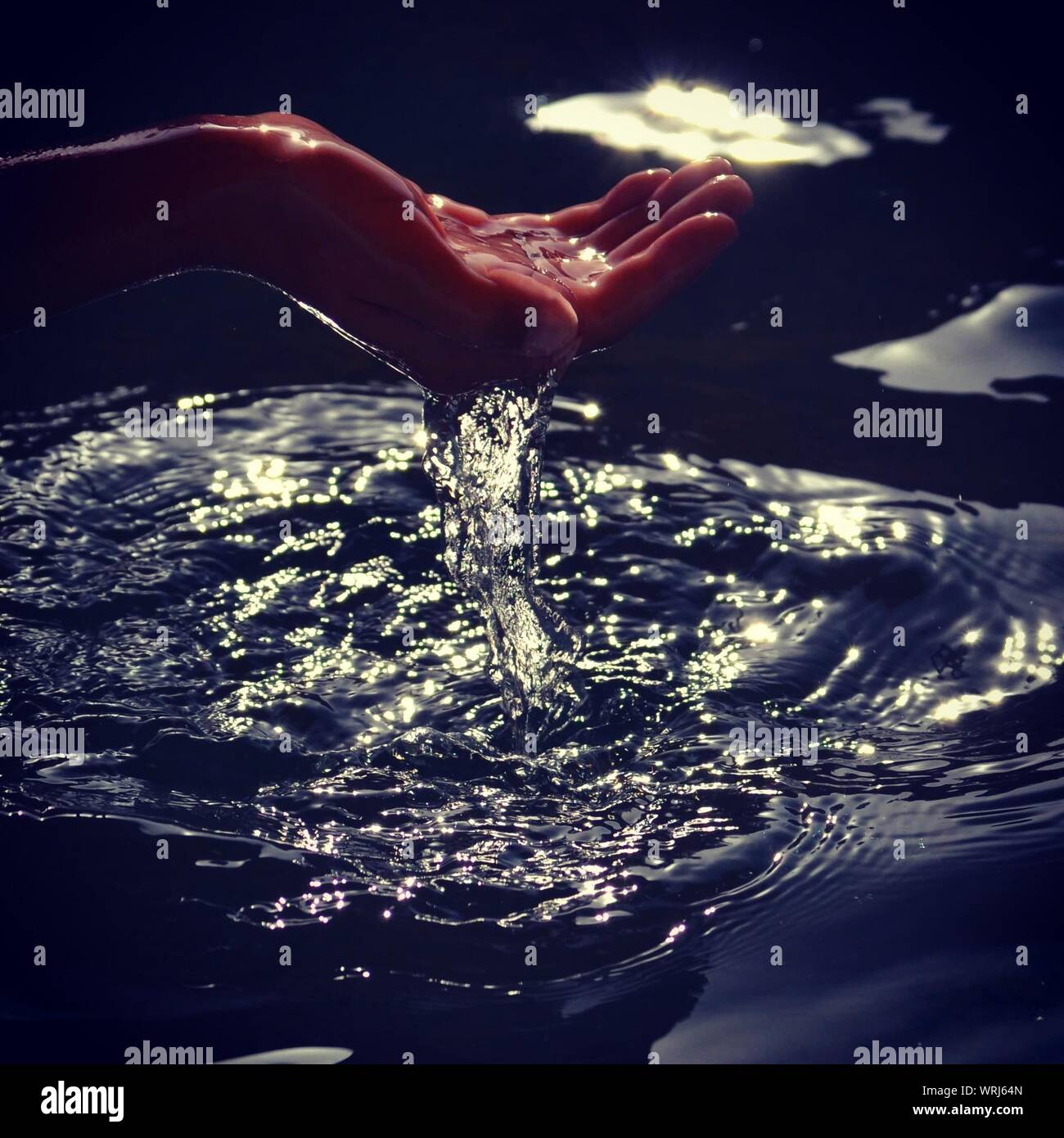 Hands Cupping Water High Resolution Stock Photography and Images - Alamy