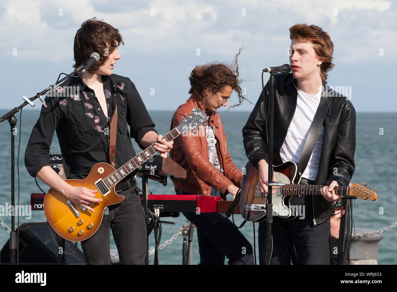 Rock band Folkestone Pier Stock Photo - Alamy