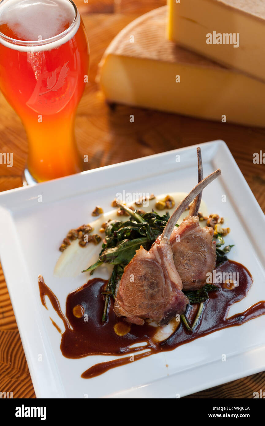 Lamb chops and beer hi-res stock photography and images - Alamy