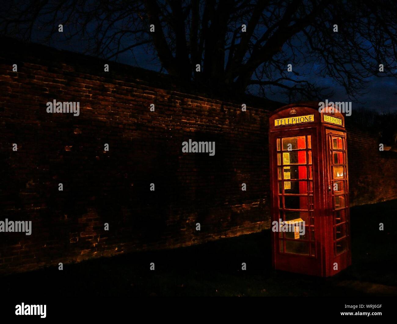 Telephone booth at night hi-res stock photography and images - Alamy