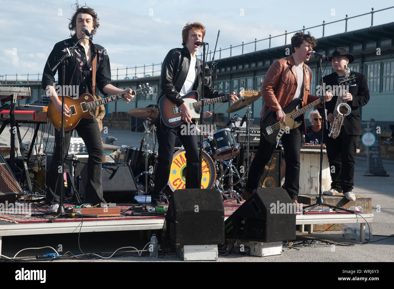 Rock band Folkestone Pier Stock Photo - Alamy